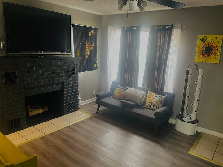 Beehive Cottage - Boiling Springs State Park, Woodward