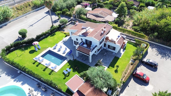 Villa Prestigieuse Avec Piscine Privée - Italy