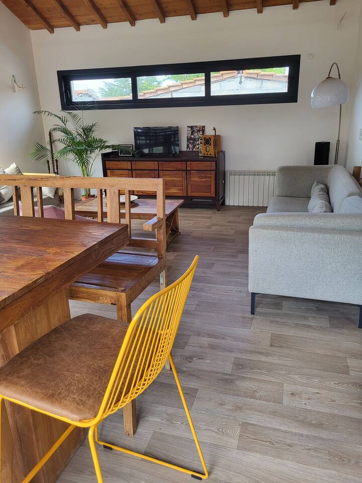 Jolie Maison Familiale - Salles
