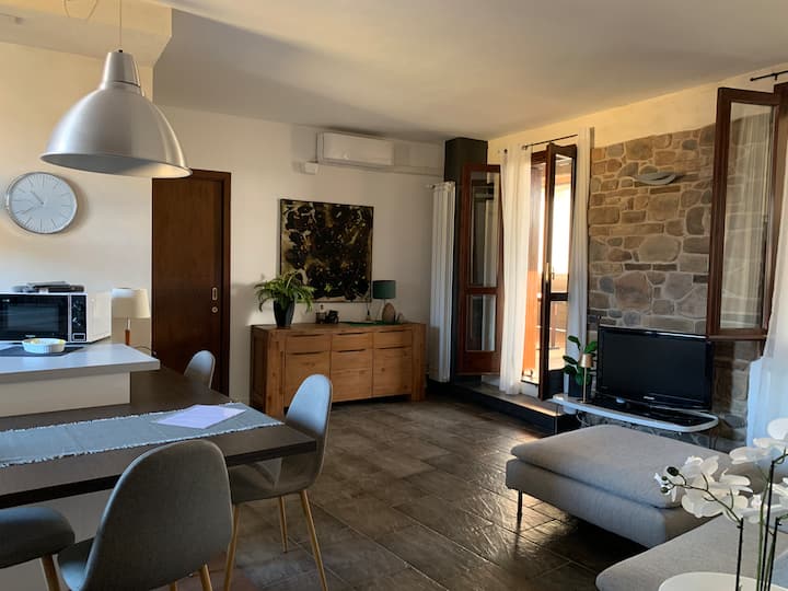 Bilocale Con Grande Loggia - Provincia di Bergamo