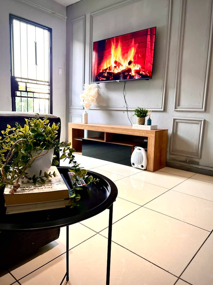 Affordable Comfortable Stay • Work, Rest, Repeat! - Randburg