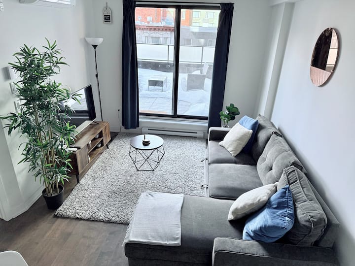 Downtown Montreal: Perfect Location! - Montreal
