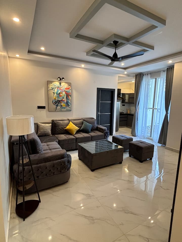2bhk Fully Furnished Modern Apartment With Balcony - Bengaluru