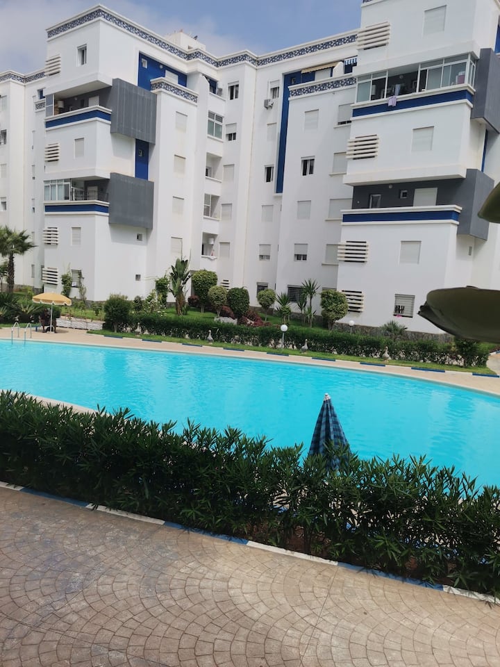 Un Joli Appartement Avec Piscine - Bouznika