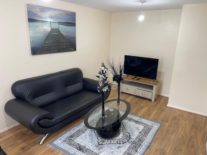 Cosy Entire 3 Bed Home! - Birmingham