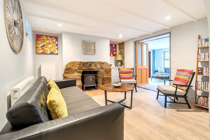 Spacious Farmhouse Between St Agnes & Porthowan - Porthtowan