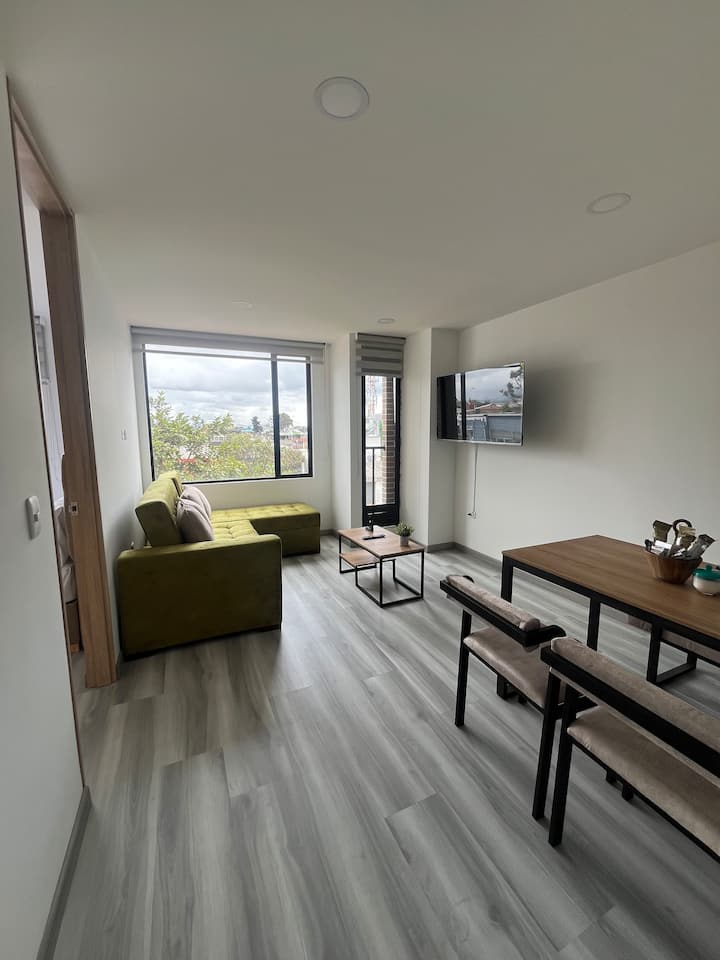 Iluminado Y Confortable En Zona Tranquila Bogotá - Bogotá