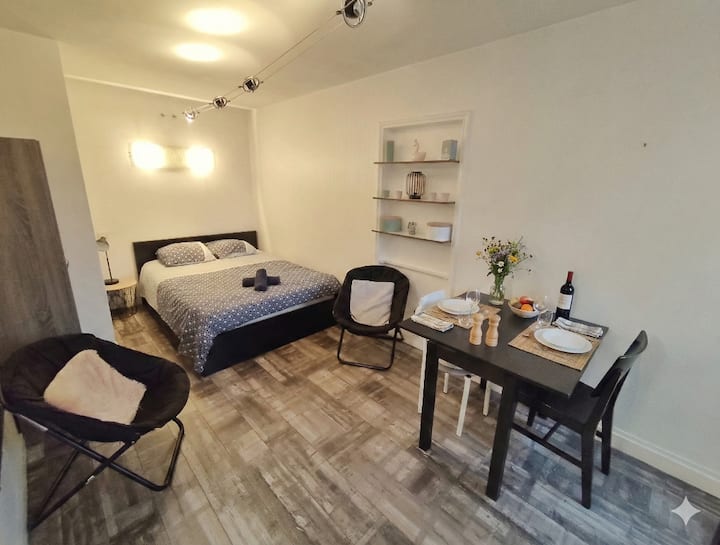 Grand Studio Au Calme Proche Centre Ville Et Gare. - Gare de Nantes