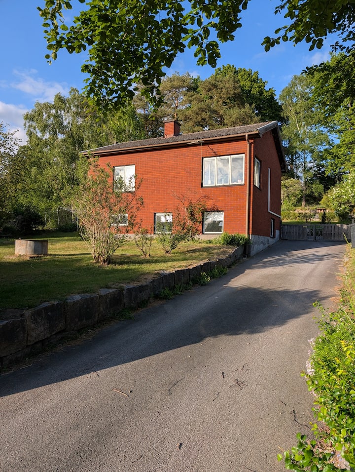 Hus Vid Sjön I Norra Asarum - Karlshamn