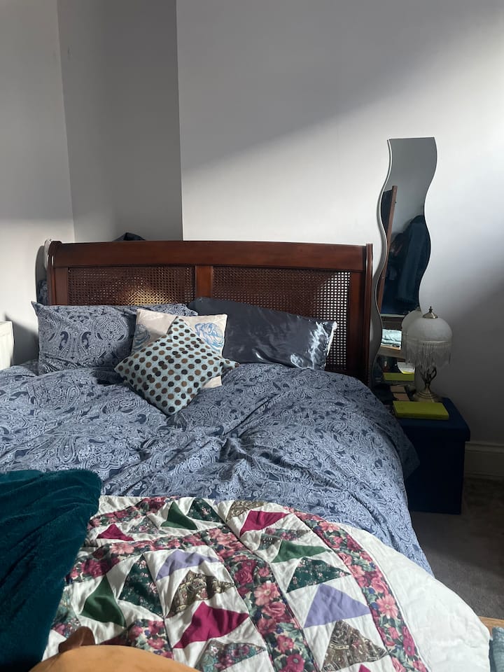 Heddwch/peace Yn Caerdydd-cardiff 10/15min Walk - Cardiff