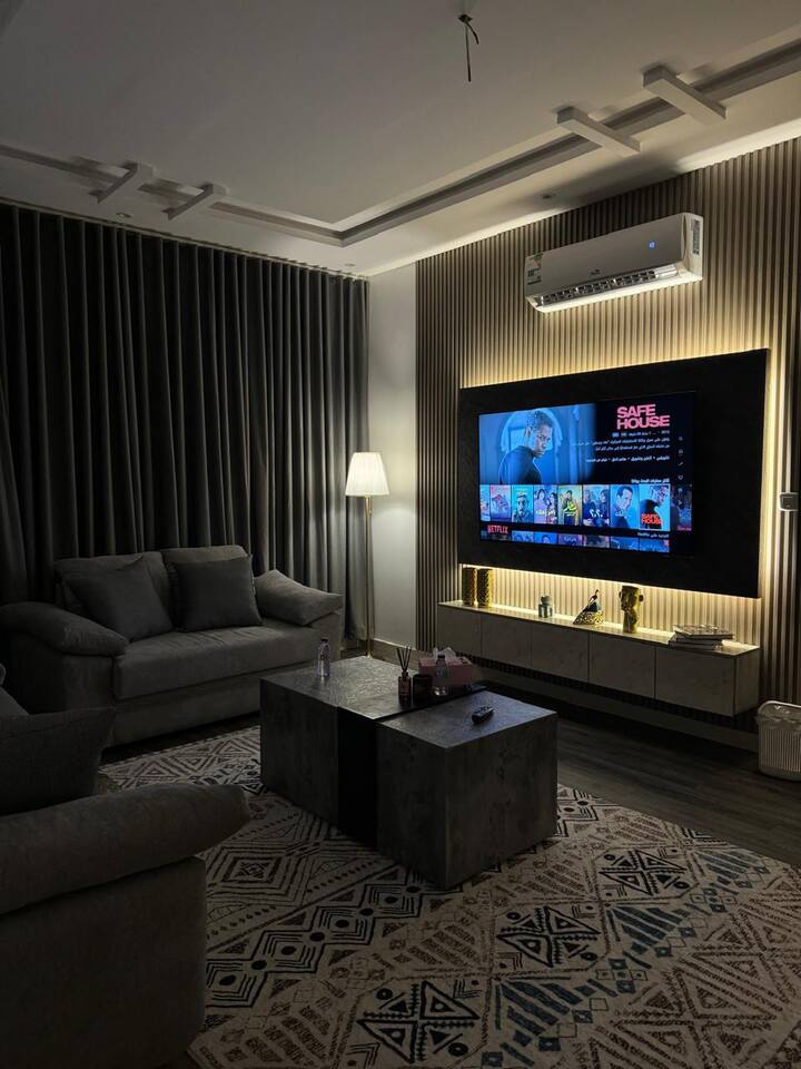 شقة كبيره وفاخره غرفتين نوم بدخول ذاتي # - Jeddah