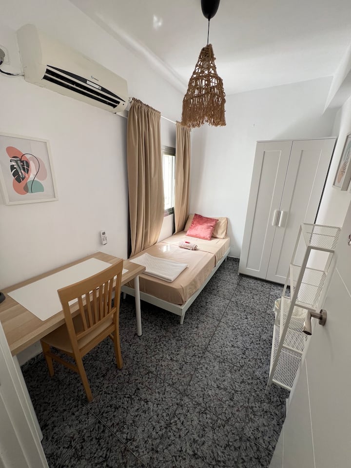 Habitación En Almería Capital - Almería