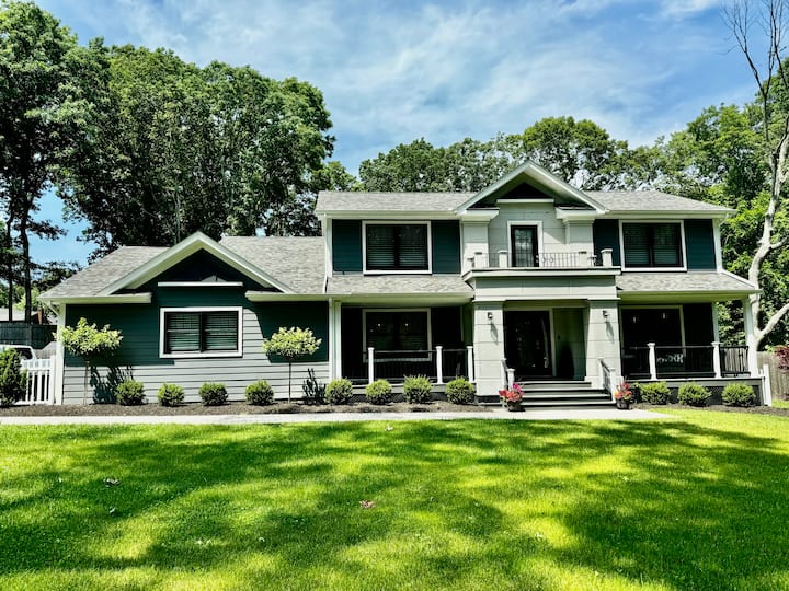 Modern Guest Suite Close To All, No Cleaning Fee! - Northport, NY
