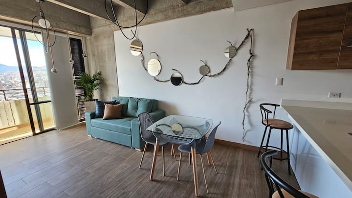 Moderno Nuevo Perfecta Ubicación - Medellín, Colombia