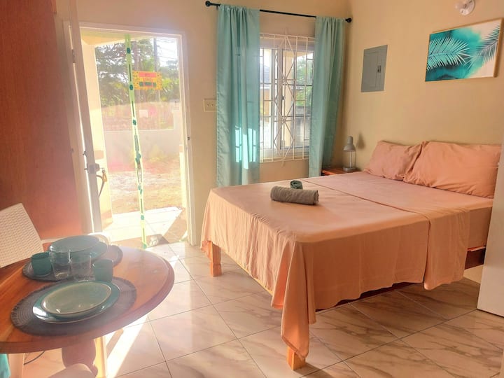 New Built Cozy Studio In Negril - Jamaica - Jamaica