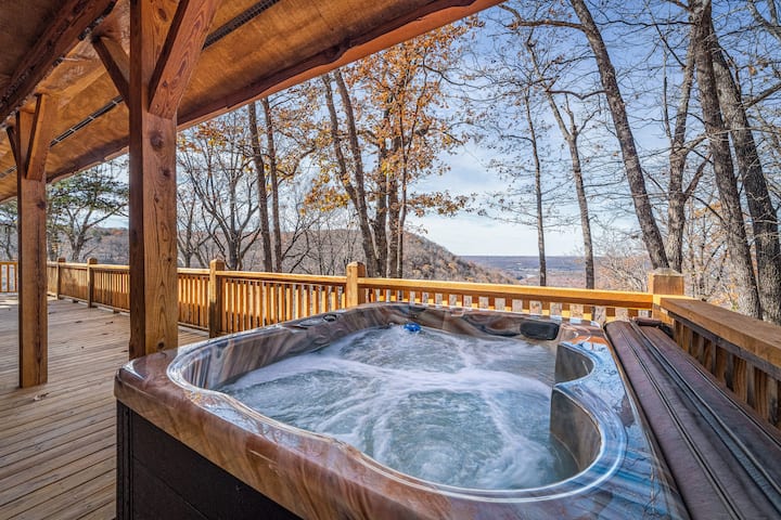 Brow Bella | Mt Views, Hot Tub & Porch - Mentone, AL