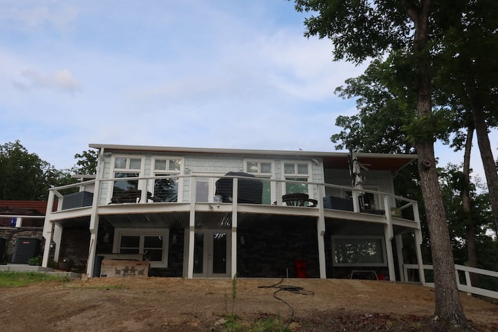 Lake Wylie Retreat | Cozy Firepit, Hot Tub & Views - Lake Wylie, SC