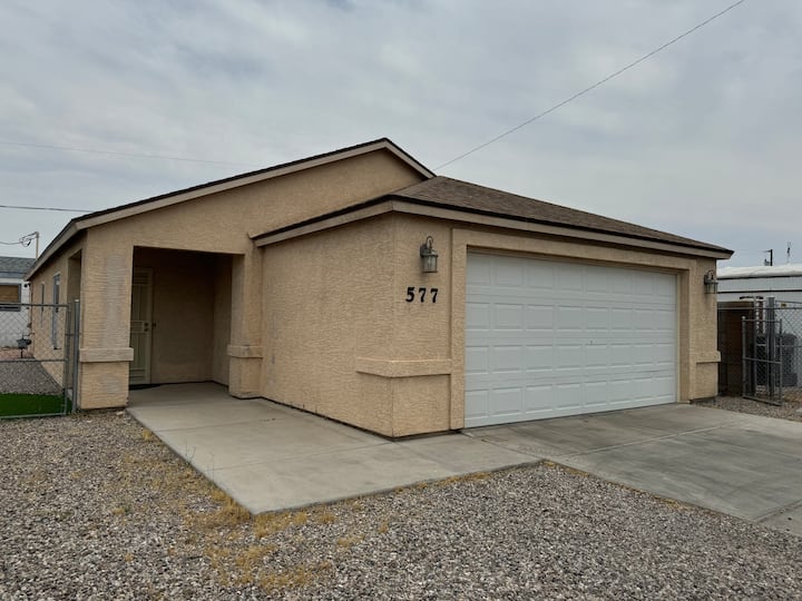 Spacious 3 Br House W/queen Beds In Bullhead City - Bullhead City, AZ