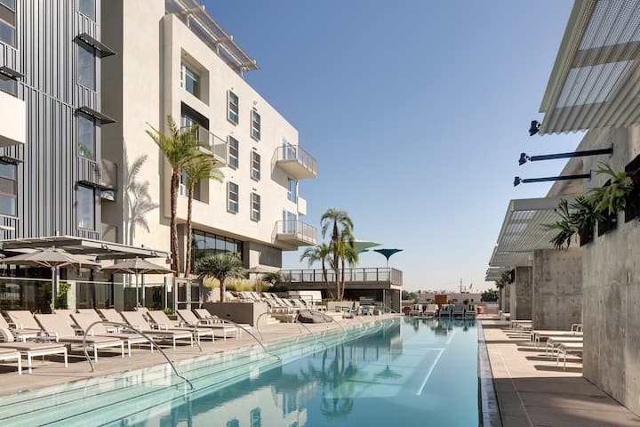Hollywood Apartment - Park La Brea Apartments - Los Angeles