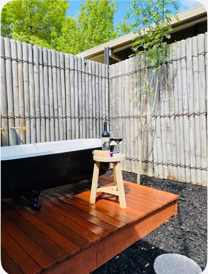 Little Louey - 2 Bdrm Unit + Private Outdoor Bath - Bendigo