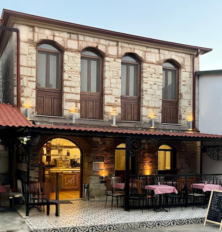 Bademli Ancanoz 
Taş Ev

‘Kahvaltı Dahil’ - Bademli