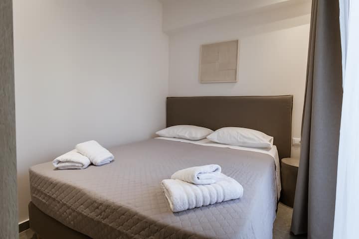 The Luxury Apartments Of Colossus - Hermes - Rodas