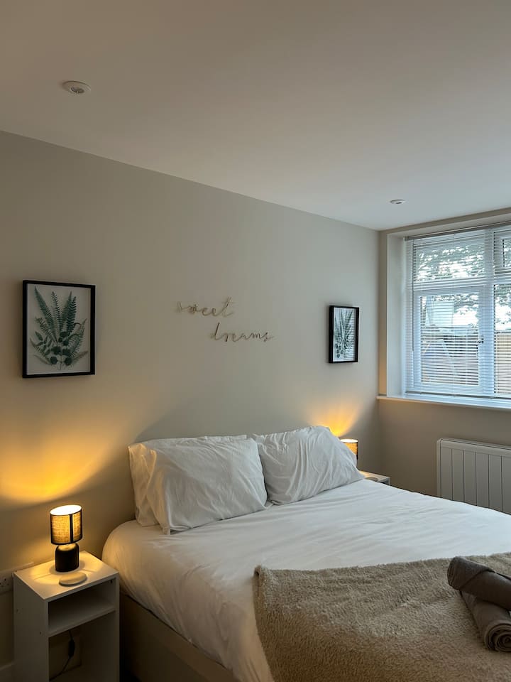 Abbey House, Long Stays At A Discount! - Horsham