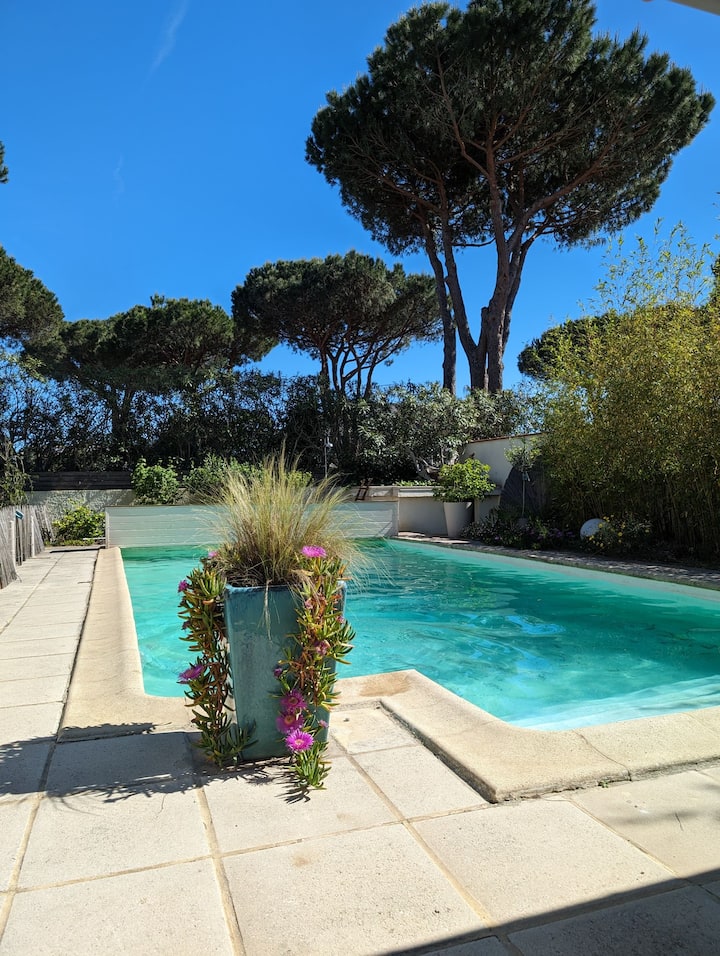Grande Piscine Au Cœur Des Pins - à 2 Pas Du Golf - La Grande-Motte