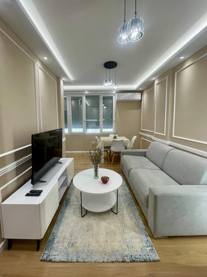 Seaside Modern Apartment - Durrës
