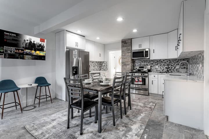 Ultra Modern 4br-2ba-9 Beds | Metlife-nyc-parking - Staten Island, NY