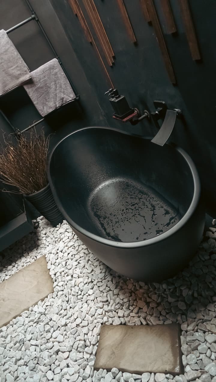Signore - Stylish Suite W/ Black Bath Tub - Mataas Na Kahoy