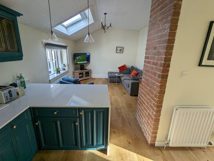 New Town - Bright Apartment - Edinburgh