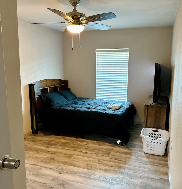 Full Bed|fast Wi-fi|washer&dryer - Dallas, TX