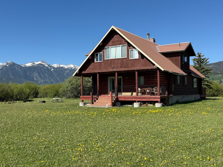 Secluded Mountain Paradise - Henry's Hideaway - Henrys Lake, ID