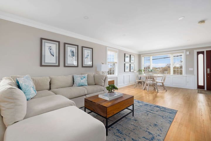 Family-friendly 4br, Near Newport, Walk To Beach - Newport, RI