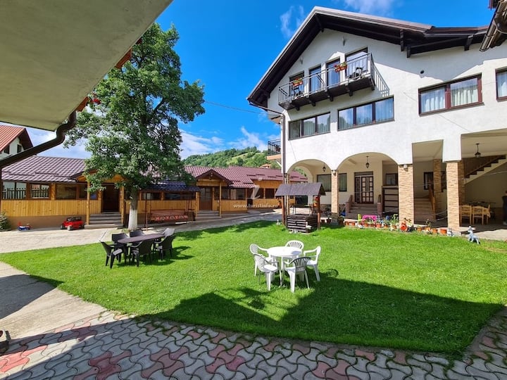 Locuință Rezidențială 
Casa Iosif & Maria - Fundata