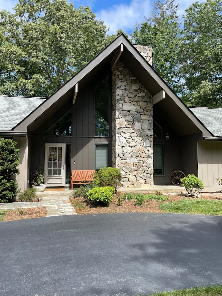 Lakeview Serenity - Burntshirt Vineyards, Hendersonville