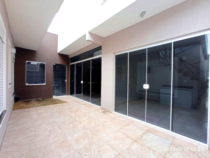 Casa Confortável Em Condomínio - Alvorada