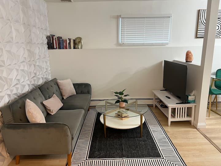 2br Gem/private Driveway Entry - Deer Park, NY