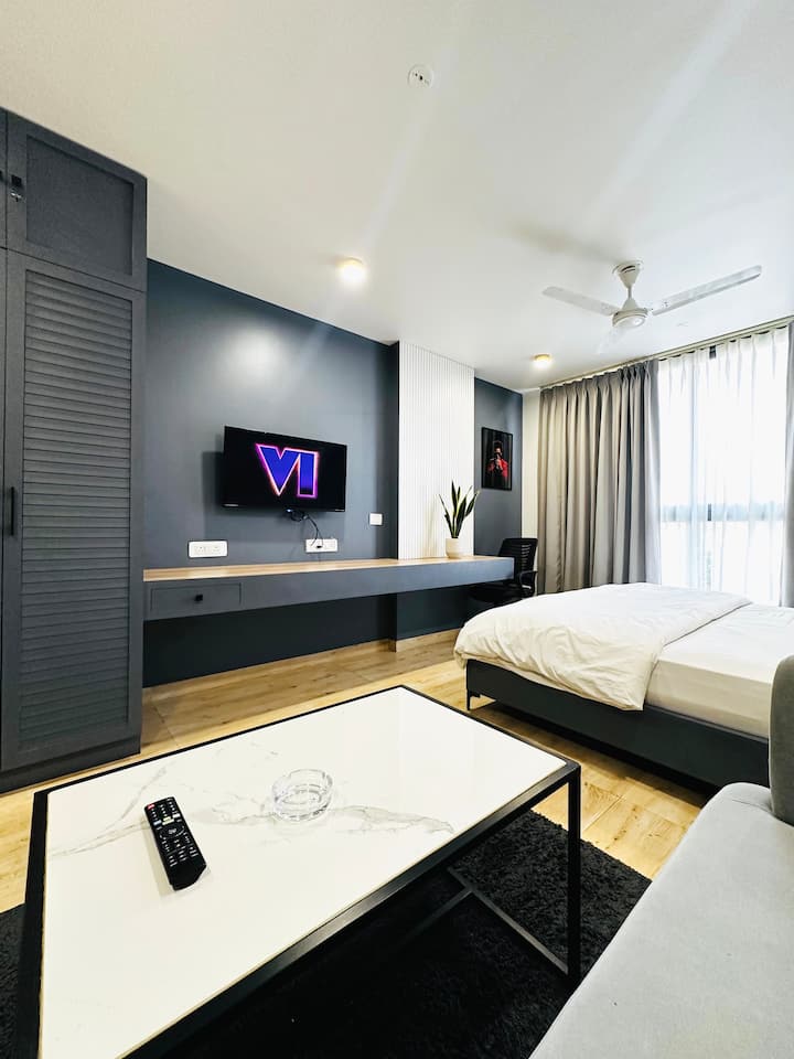 Leaden Loft | City Centre - Jaipur