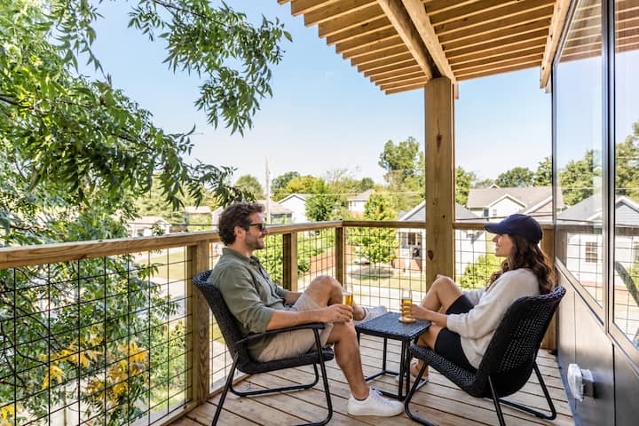 Fresh New Balcony Studio In Downtown - Raleigh, NC