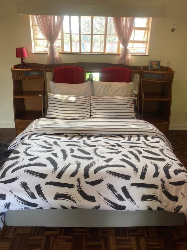 Ensuite Bedroom 5mins From Rg Mugabe Airport - Harare