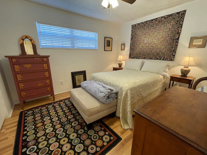 Private Suite - St. Petersburg, FL