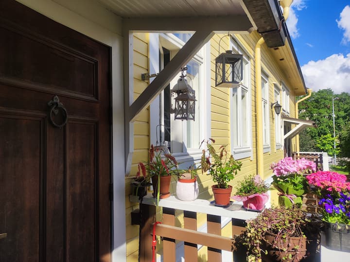 Tunnelmallinen Puutalohuoneisto - Turku