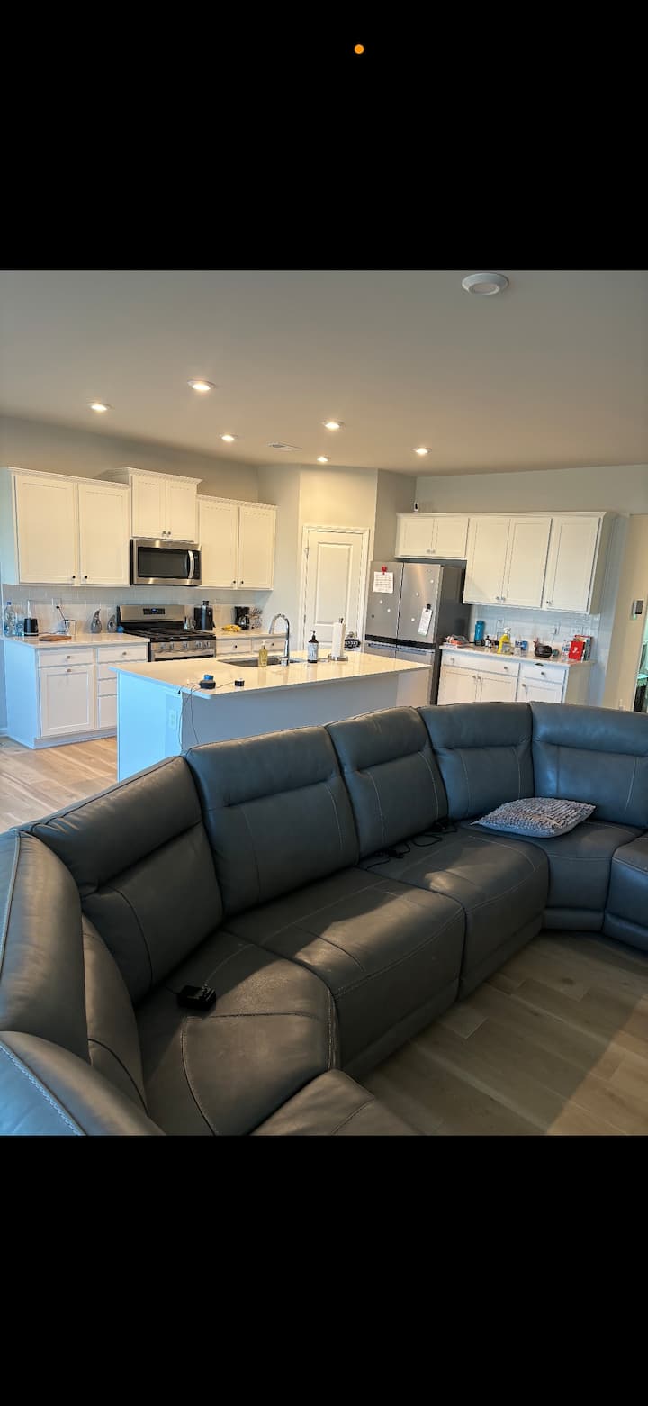 Cozy And Spacious Place. - McDonough, GA