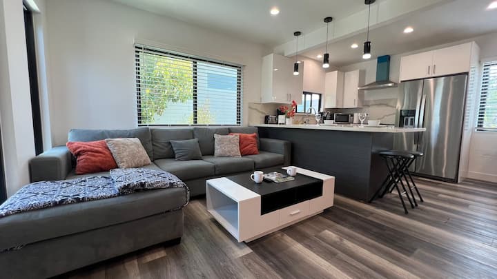 Cozy 1br Unit Walking Distance To Venice Beach - Venice Beach, CA