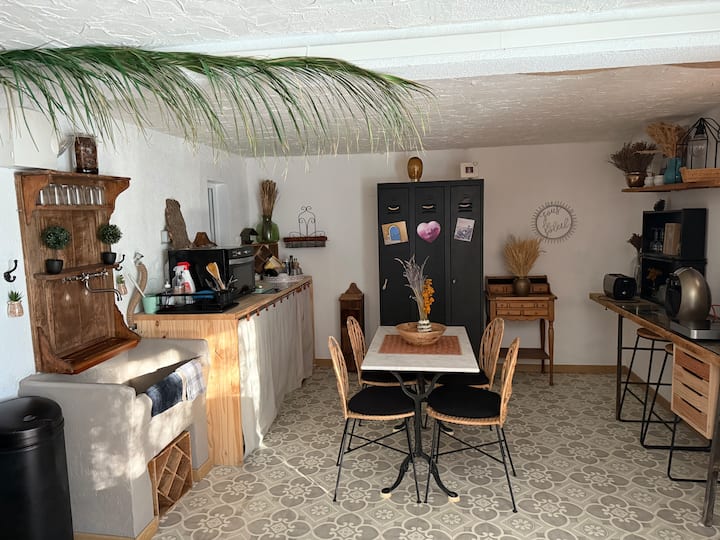 Charmant Et Vaste Studio Proche A51/iter/cadarache - Valensole