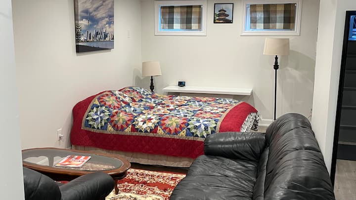Basement Suite In Clarkson - Oakville