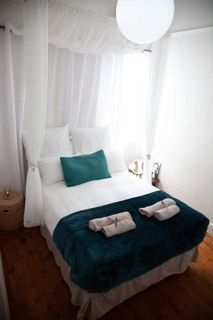 Central 2 Double Bedroom House In Bohemian Obs - Cape Town