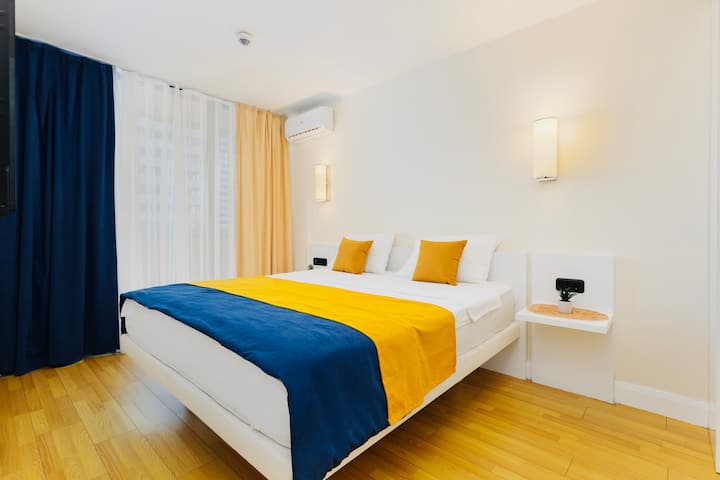 Large Apartment Sea View - Batumi